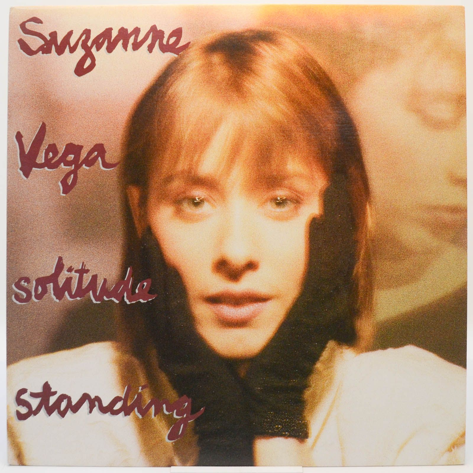 Suzanne Vega - Solitude Standing, 1860 ₽ купить виниловую пластинку с бесплатной доставкой